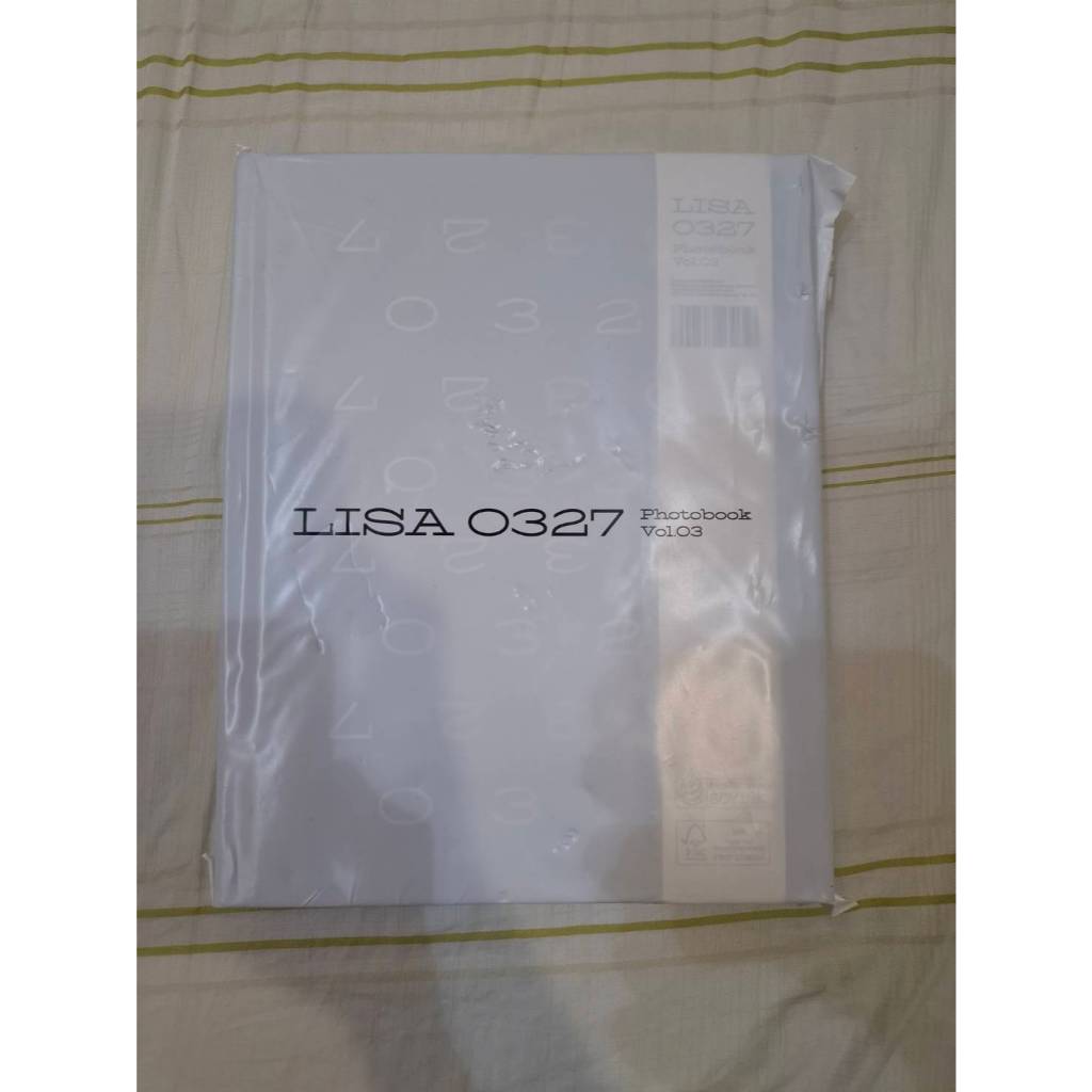 BLACKPINK LISA - 『 0327 PHOTOBOOK VOL.03 』寫真書 | 蝦皮購物