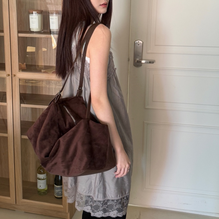 [oiiv]VL27 麥格麂皮肩背包(3colors) | 蝦皮購物