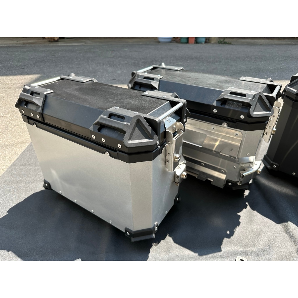 HONDA CB300R/CB150R 側箱套件 鋁合金側箱 馬鞍包架 側架 側箱架 後箱 鋁箱 尾箱 側箱 馬鞍箱 | 蝦皮購物
