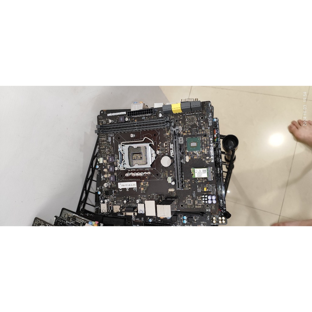 ASUS M32CD4-K 6代 賣 主機板1片 乾淨漂亮 | 蝦皮購物
