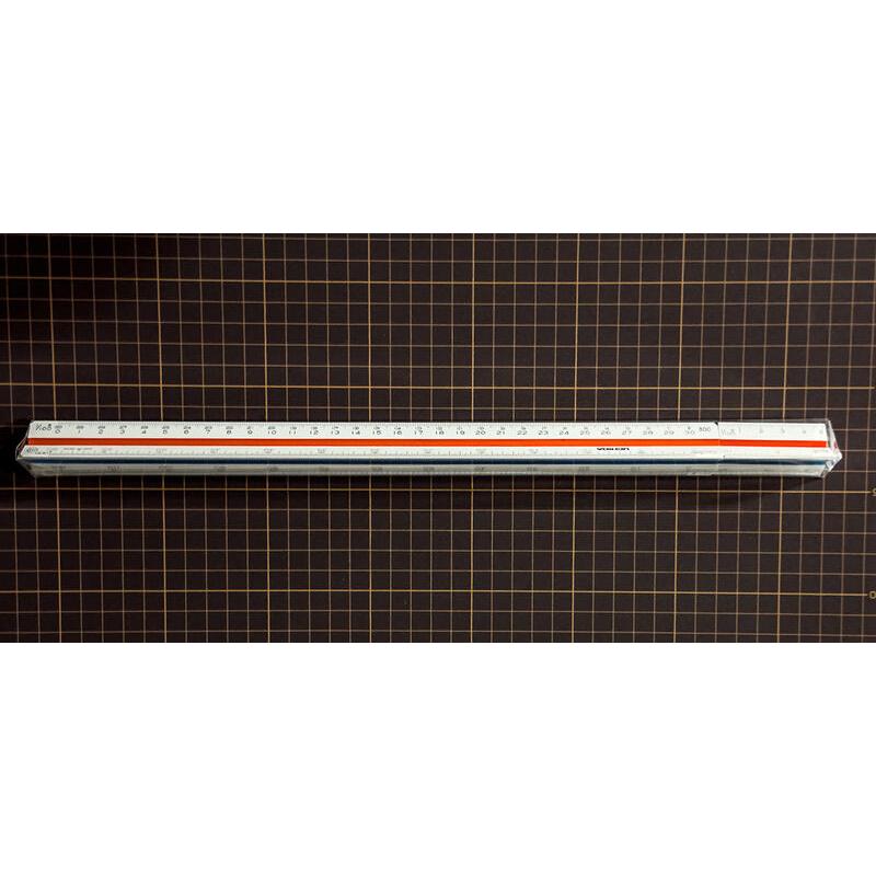 日本製 UCHIDA內田洋行 30cm塑膠芯三角比例尺 / 支 (1-882-0009) | 蝦皮購物