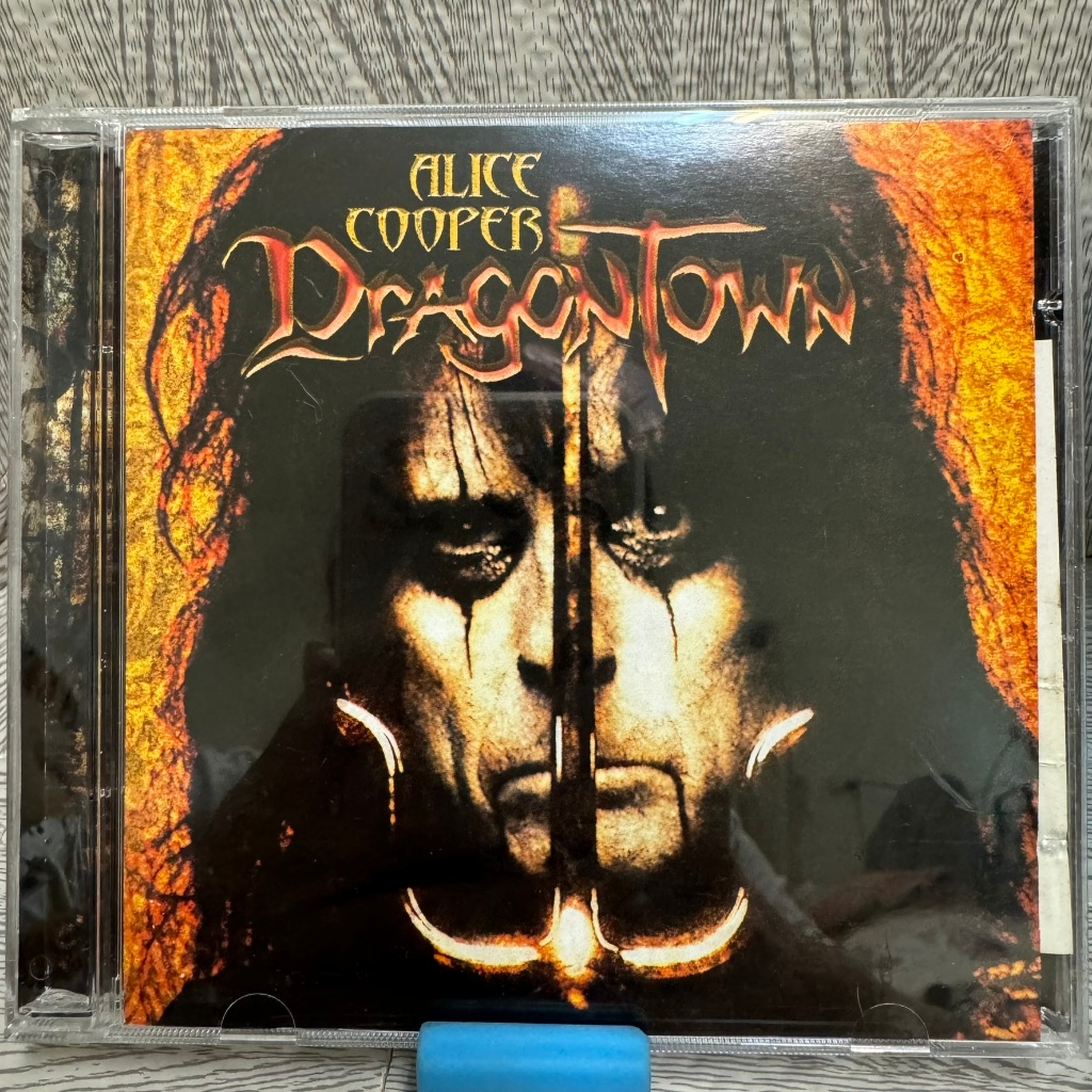 二手CD4 Alice Cooper / Dragontown 艾利斯古柏 / 龍之國度 | 蝦皮購物