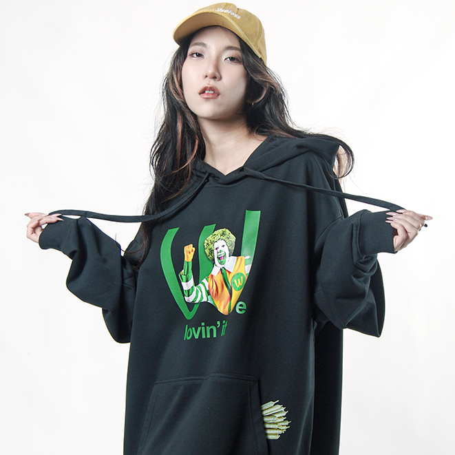 限時75折＋免運 【 Unuseless 】麻當勞 寬版落肩帽T ( 黑 ) | 蝦皮購物