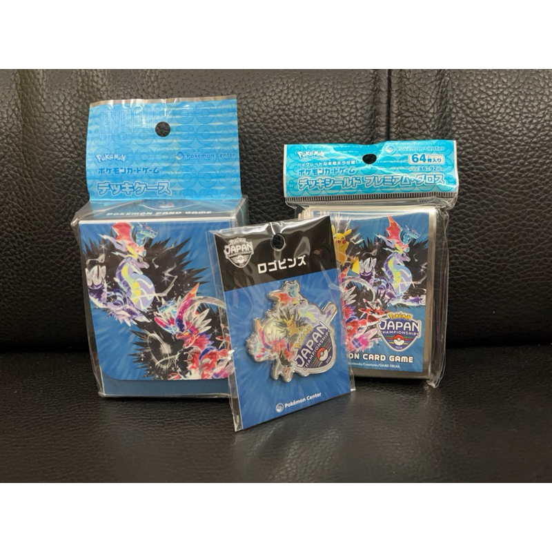 (全圖販售) 現貨 日版 PTCG 精靈寶可夢 寶可夢 世界錦標賽 PJCS 2024 卡盒 卡套 徽章 皮卡丘 密勒頓 | 蝦皮購物