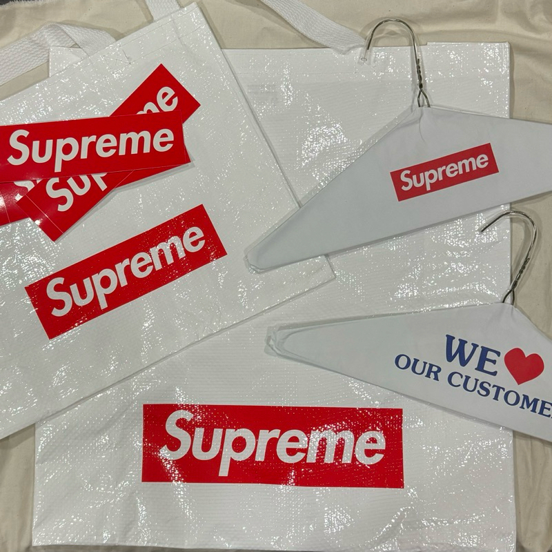 [SEVEN SELECT] SUPREME 官網 門市 限定 BOX LOGO 購物袋 貼紙 開季 衣架 | 蝦皮購物
