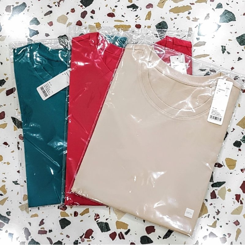 全新現貨 Lativ 2024年新色 米卡其 紅色 藍綠 100%純棉圓領T恤 女XL 短袖夏天上衣 日常百搭 米格國際 | 蝦皮購物