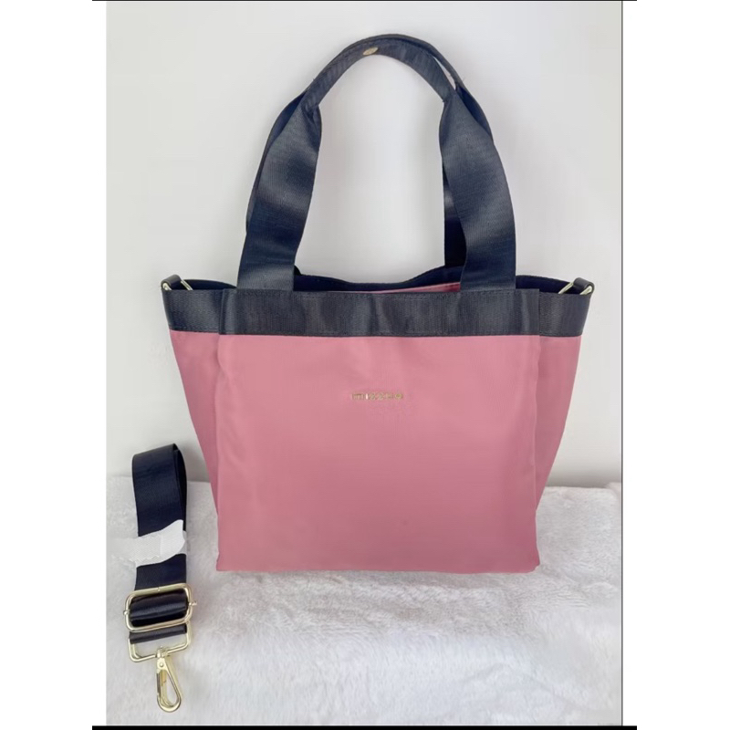 mizzue 休閒手提包大容量多層尼龍包 高彈尼龍 輕量斜背包尼龍 側背包 防水秋天女包 肩背包 超輕 joey126 | 蝦皮購物