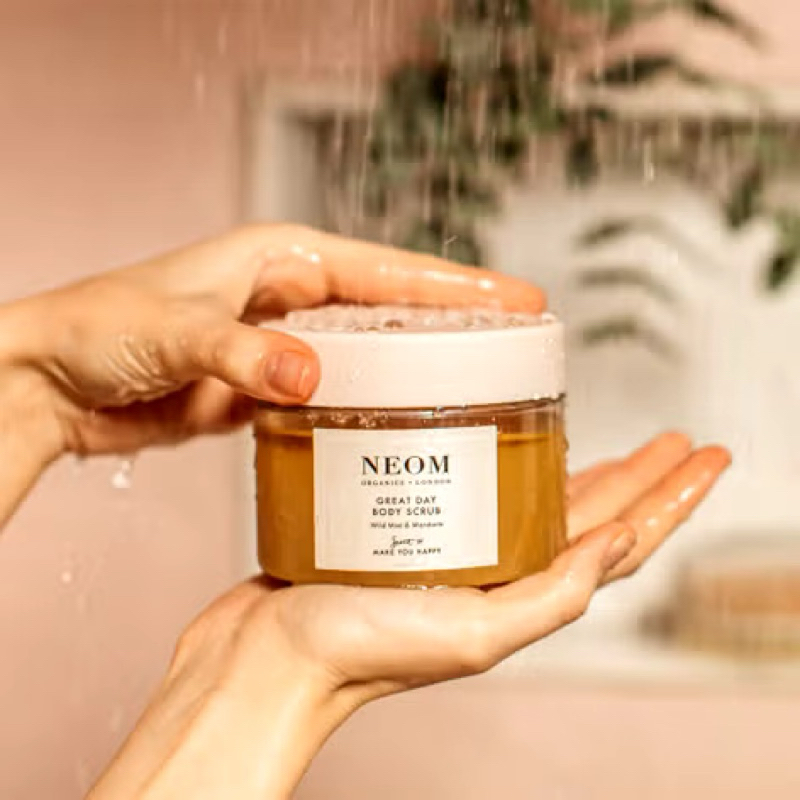 【陸初試香】NEOM 皇家奢華身體磨砂 Real Luxury Car body scrub 去角質 儀式感禮物首選 | 蝦皮購物