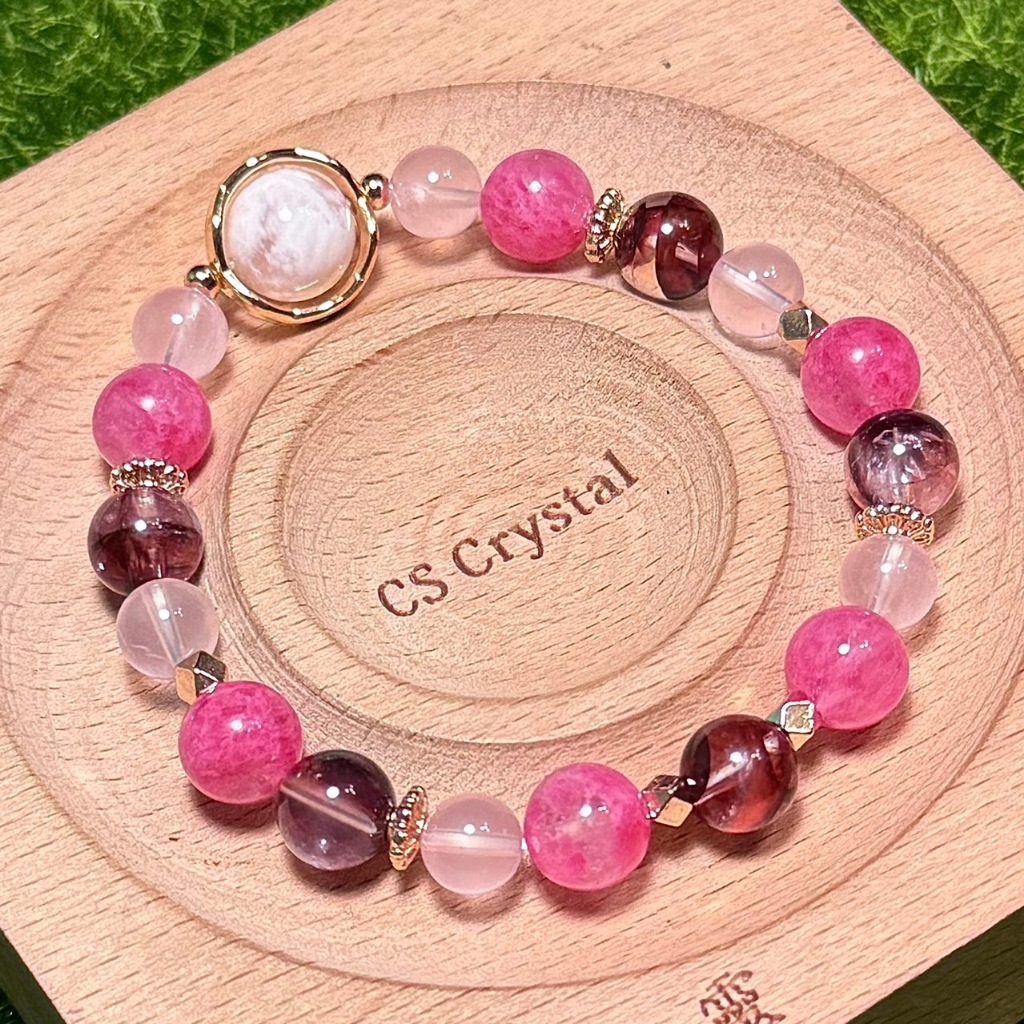CS Crystal 編號924 - 雪花幽靈水晶+櫻花雨薔薇輝石+牛血紅膠花水晶+水透體西柚粉晶設計款 | 蝦皮購物