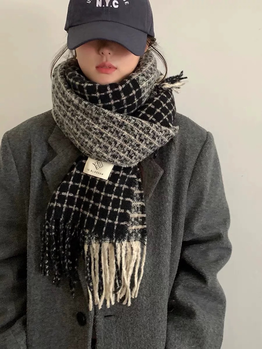 奈看服飾/好手感類羊絨材質 千鳥格氛圍感百搭圍巾/披肩 圍巾 冬季圍巾 | 蝦皮購物