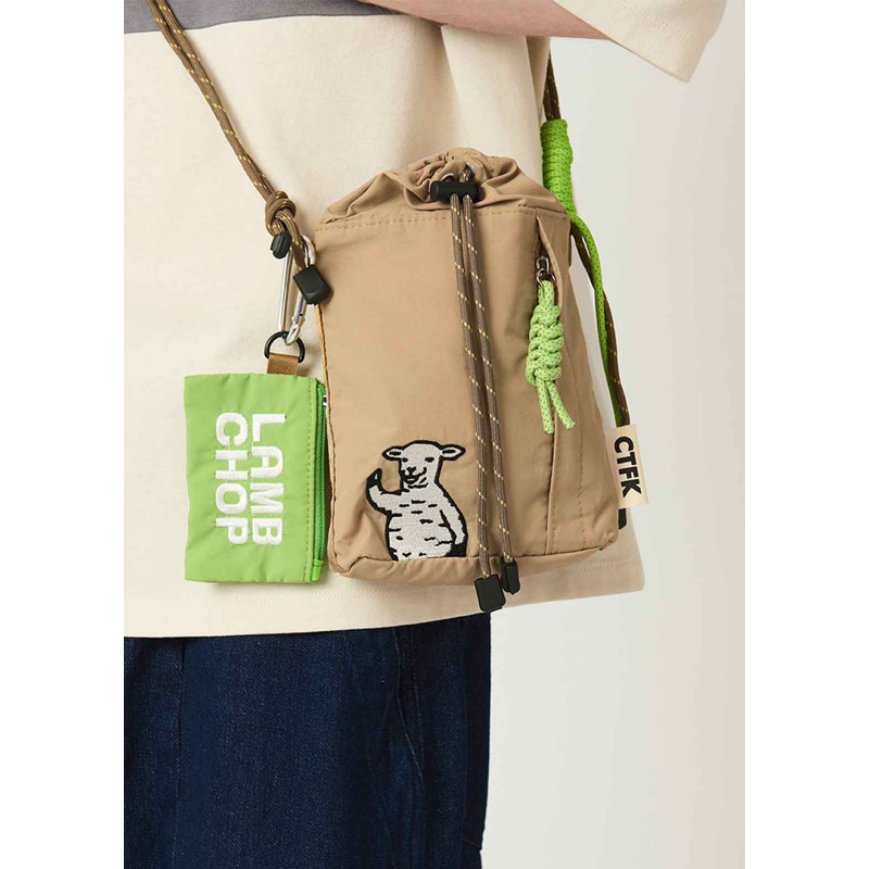 日本graniph 功夫羊Lamb Chop X CONTROL FREAK露營風單肩包 旅行斜背包 刺繡羊排 | 蝦皮購物