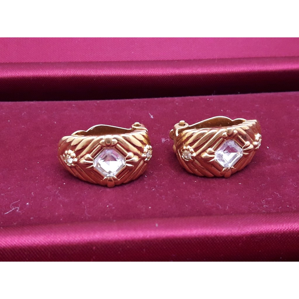 【Vivian-二手物】NINA RICCI 蓮娜麗姿圓弧型鑲小鑽夾式耳環 | 蝦皮購物