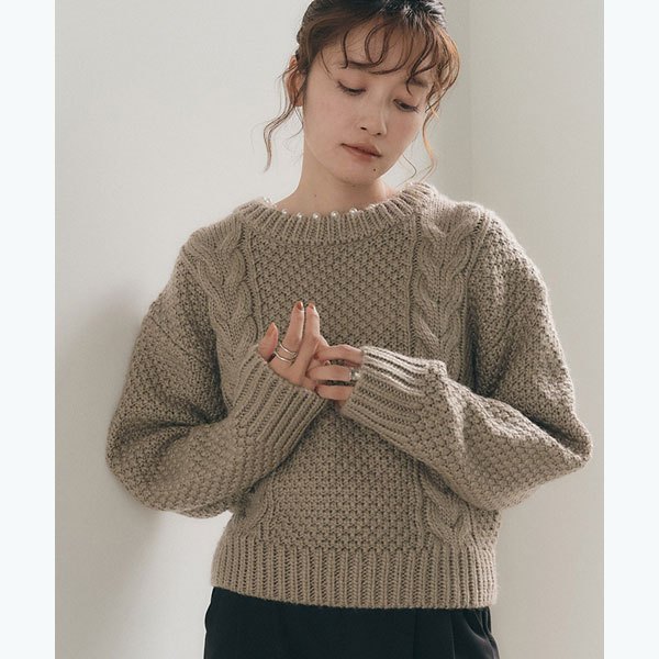 DoReFe | titivate 現貨 氣質珍珠繞頸 針織毛衣 麻花編織 短版毛衣 | 蝦皮購物