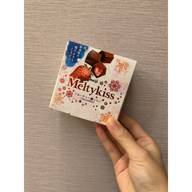 現貨！明治 Meiji meltykiss 雪之戀 巧克力 抹茶 草莓 雪吻 盒裝 | 蝦皮購物