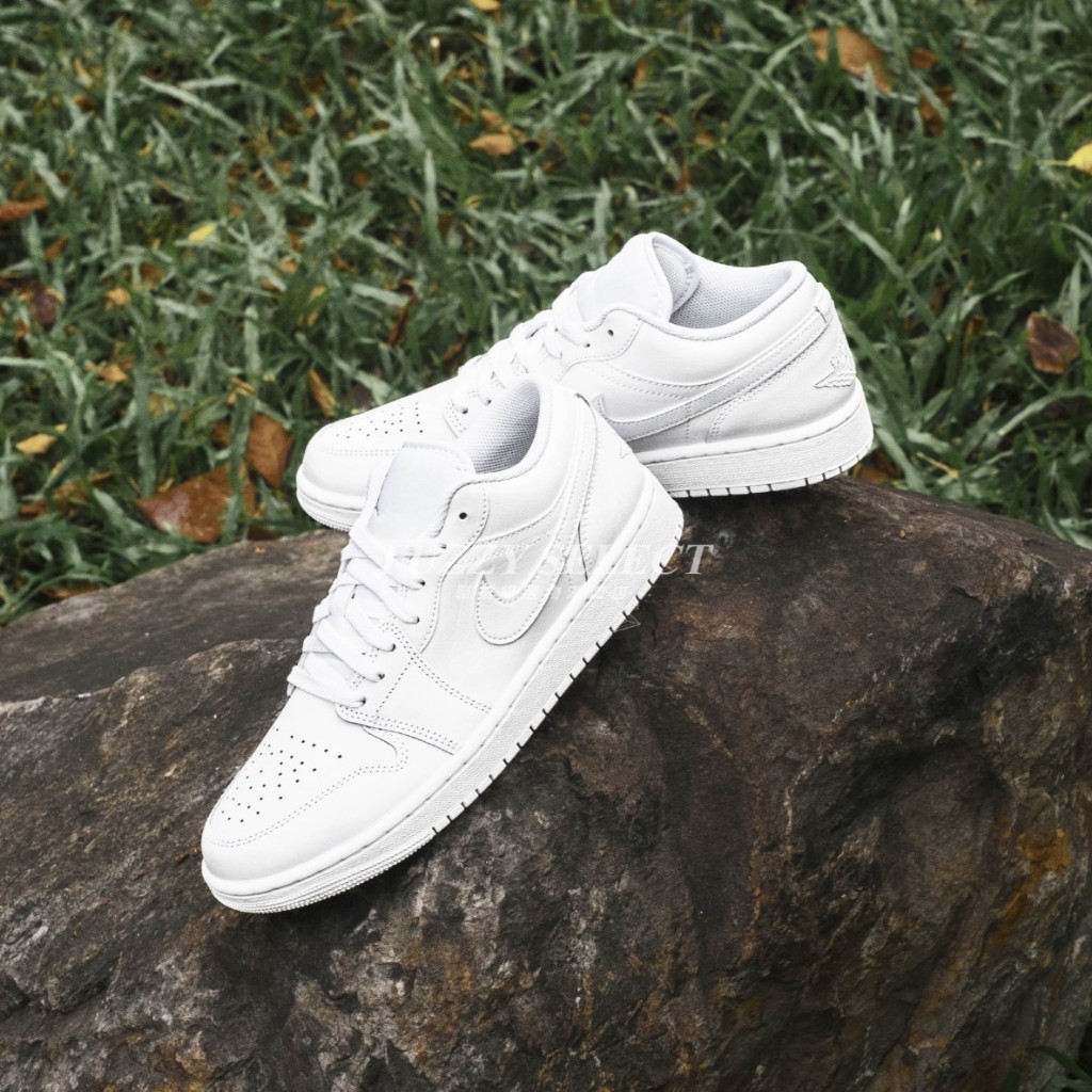 【逢甲 FUZZY】Air Jordan 1 Low 全白 男鞋 553558-136 女鞋 DV0990-111 | 蝦皮購物