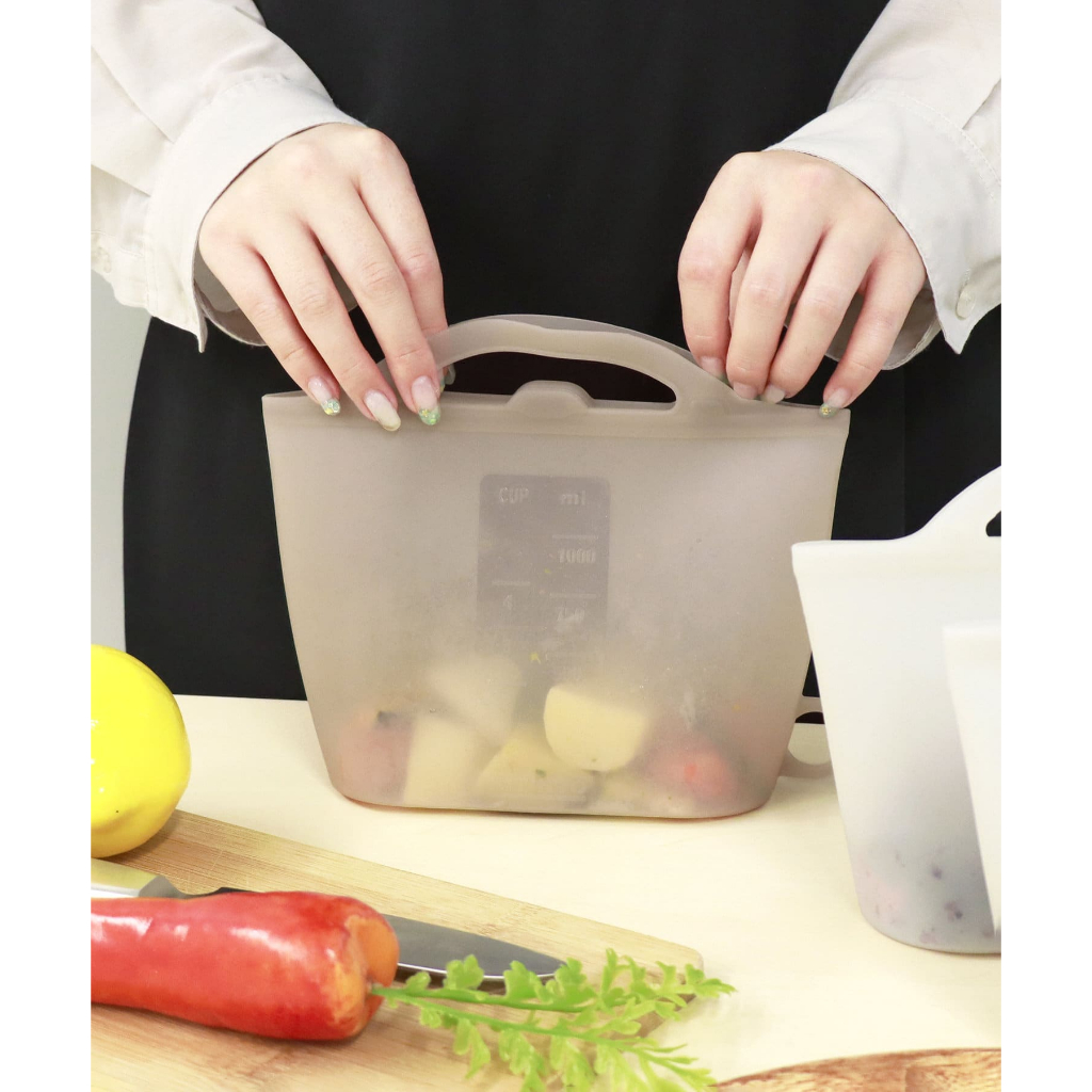 ︎台灣現貨 快速出貨 ︎ 日本連線 日本代購 3COINS kitinto矽膠保鮮袋可微波冷藏冷凍700ml&10 | 蝦皮購物