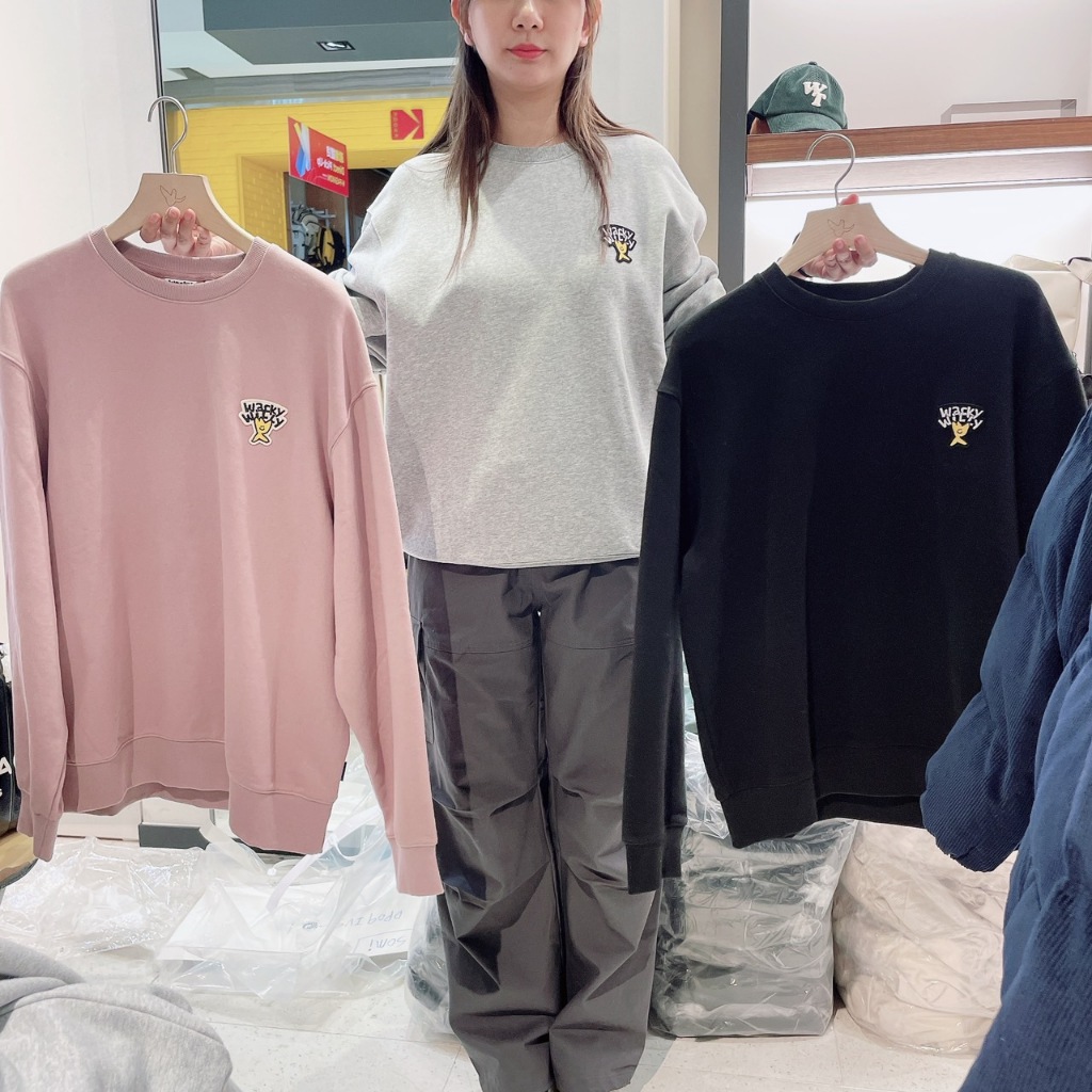 【H08】2412_Wacky Willy小標大學TEE-男女共版 | 蝦皮購物