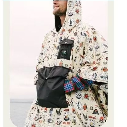 Poler X Dark Seas 聯名款，外套睡袋棉被Dark Seas x Poler Stowaway Chair | 蝦皮購物