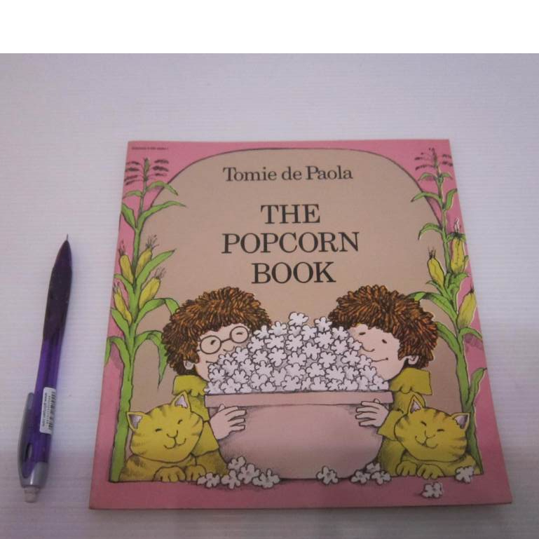 「二手書」Scholastic The Popcorn Book picture 英文讀本 Tomie de Paola | 蝦皮購物