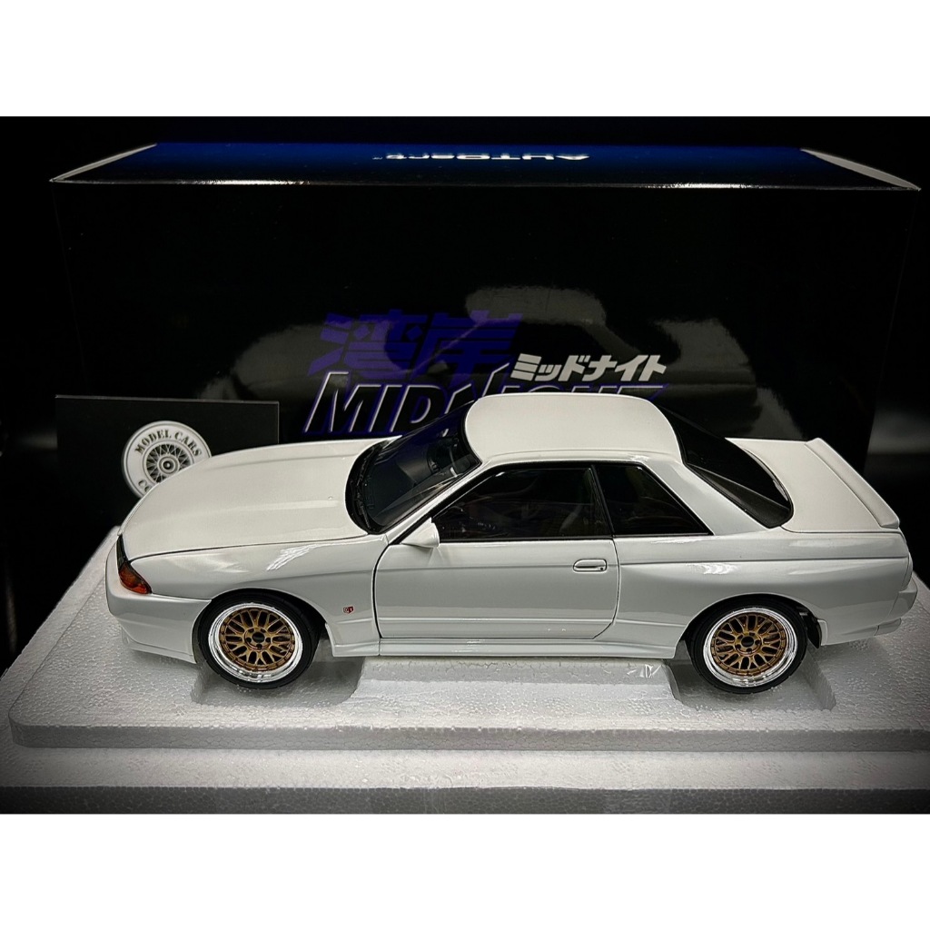 【收藏模人】Autoart Nissan Skyline GT-R R32 灣岸 “Reina” 1/18 77412 | 蝦皮購物