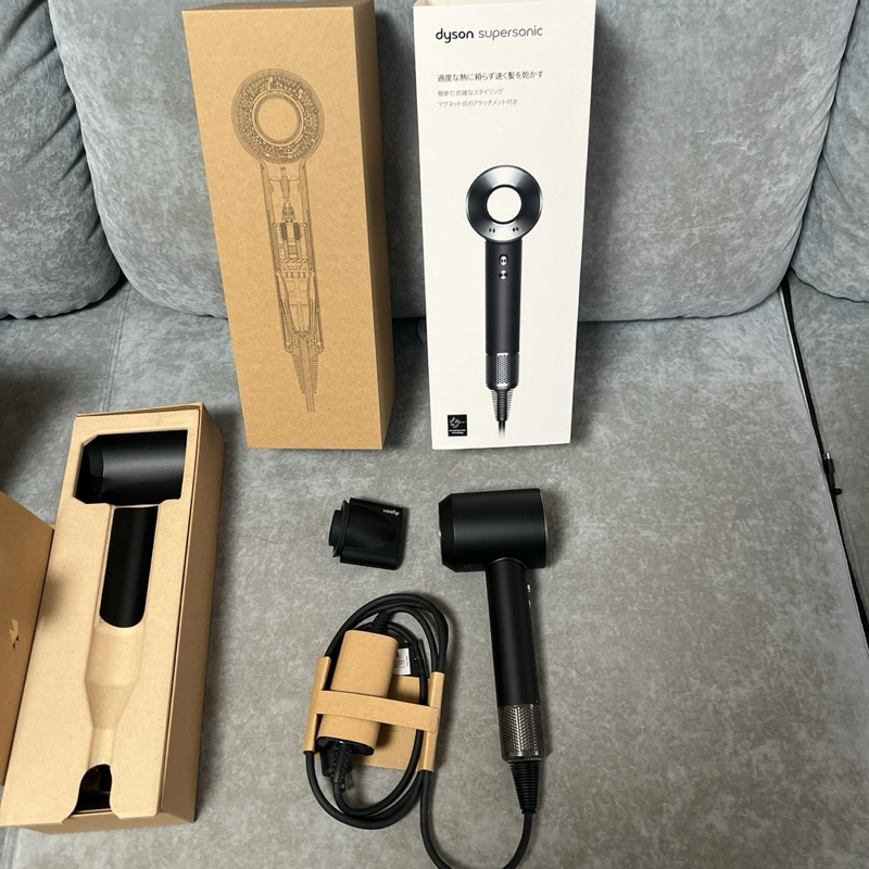 戴森 Dyson 日本全新購入 HD08 黑色 經典款 無上電使用 | 蝦皮購物