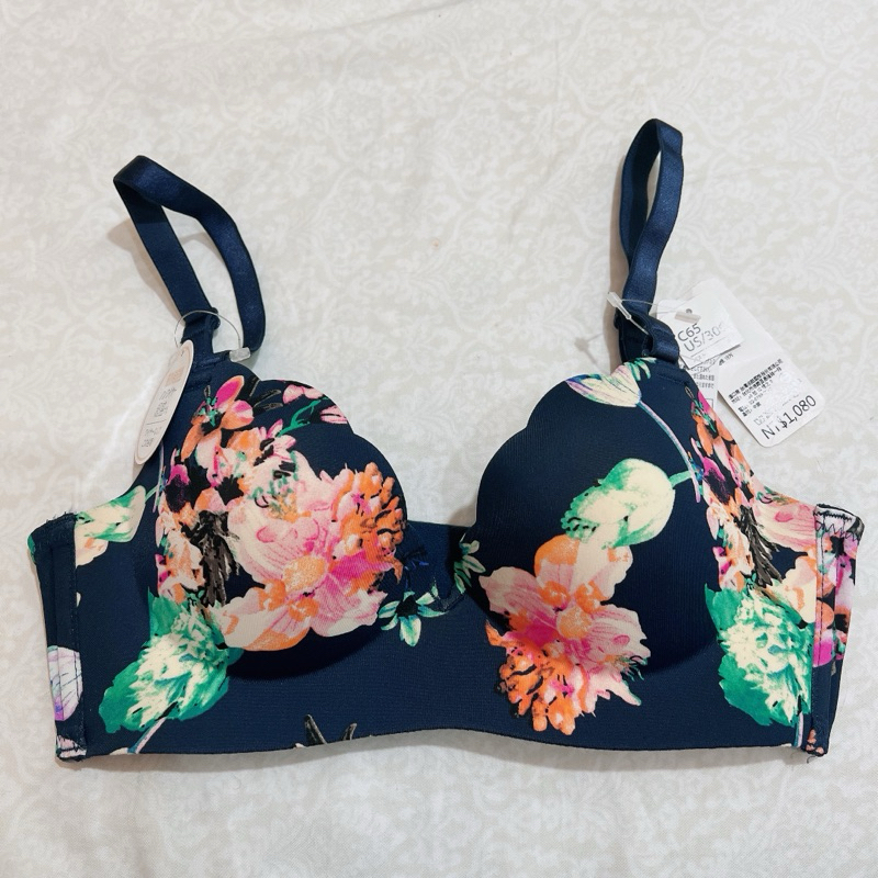 日本aimerfeel 無鋼圈集中爆乳內衣C65 | 蝦皮購物