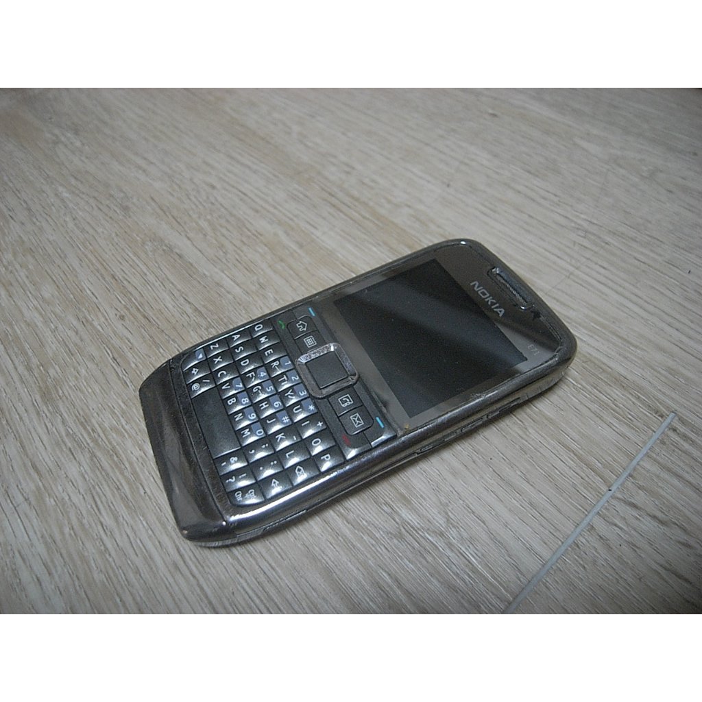 二手 Nokia E71 諾基亞 2008年E系列 全鍵盤智慧型手機 收藏 零件機 道具 擺飾 | 蝦皮購物