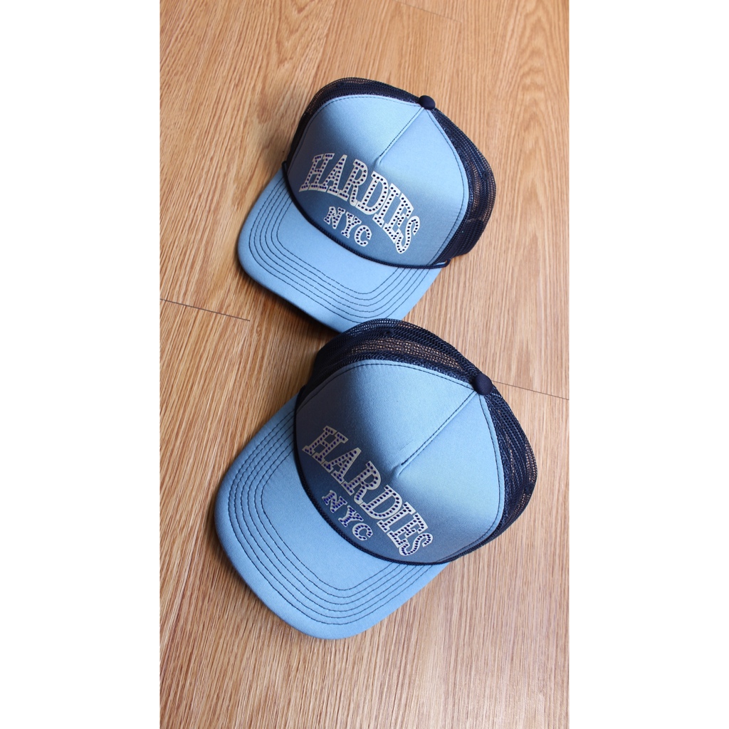 『CLOUT_SELECT』Hardies NYC Rhinestone Pre Curve Trucker Hat | 蝦皮購物