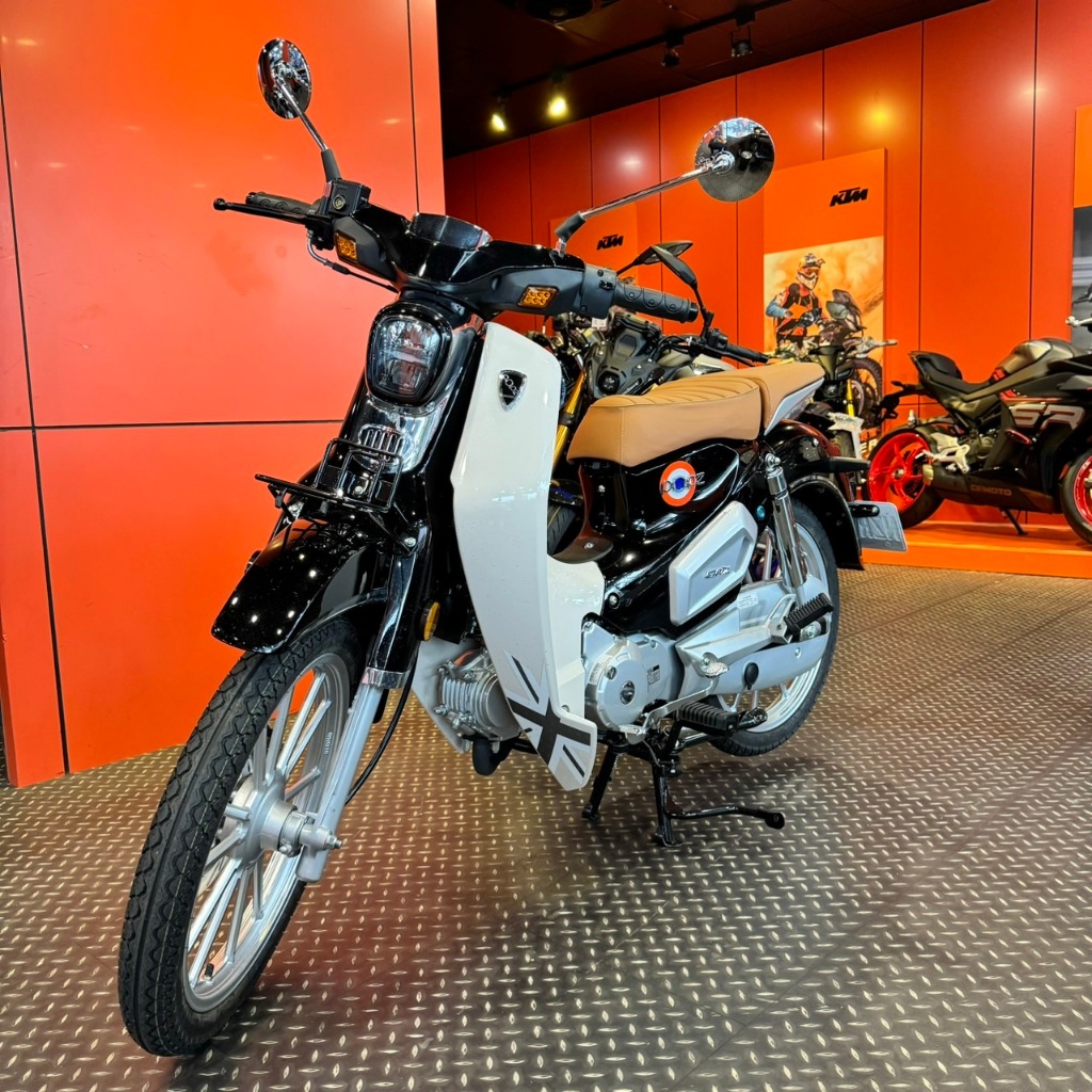 【售】【領牌車】2024年 POPZ GPX-125 超低里程保證 泰國小牌 | 蝦皮購物