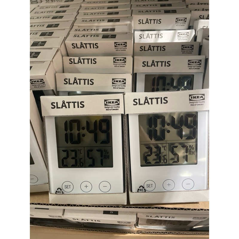 [IKEA代購]SLATTIS 電子鐘 鐘 溼度計 溫度計 立鐘 掛鐘 時鐘 白色 | 蝦皮購物