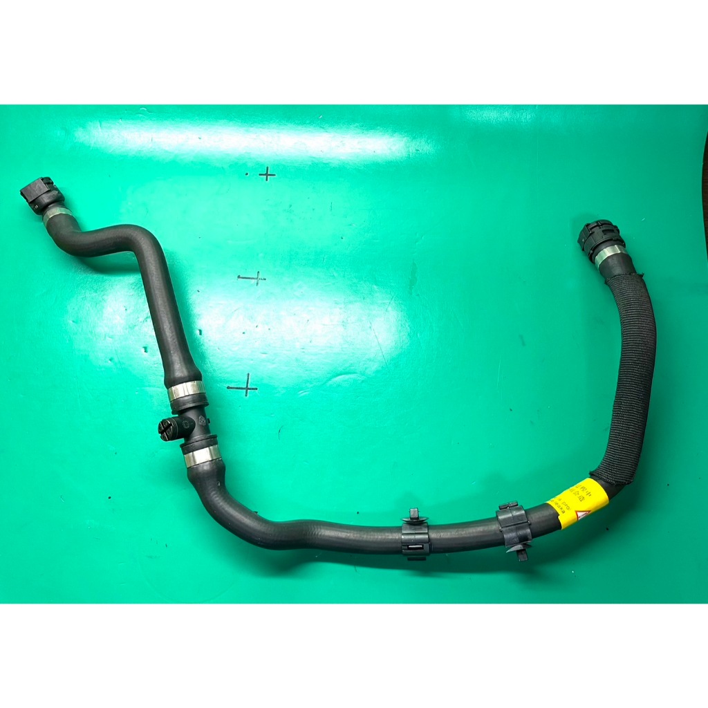 【Leo1108雙B零件專賣店】 BMW 熱水管 水箱下 N20/F10 (17127619688) | 蝦皮購物