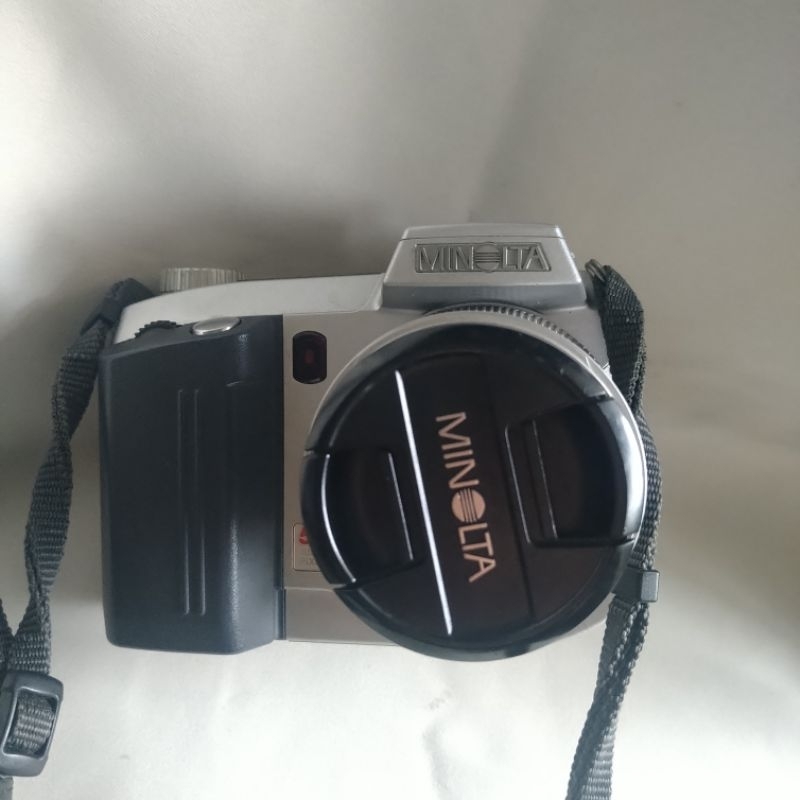 早期的 MINOLTA DIMAGE 7 CCD數位相機，以零件機出售（7472） | 蝦皮購物