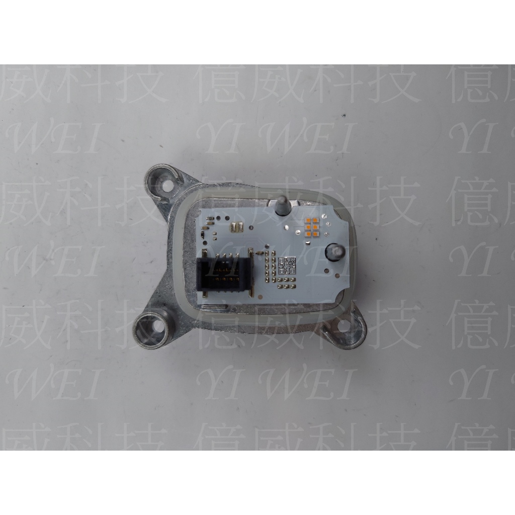 【億威】(副廠全新件/保固三個月)方向燈模組BMW F32/33/36/82/80 LED(63117493231左邊) | 蝦皮購物