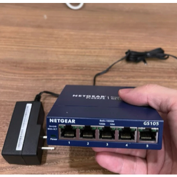 NETGEAR GS105 二手 Gigabit Switch | 蝦皮購物