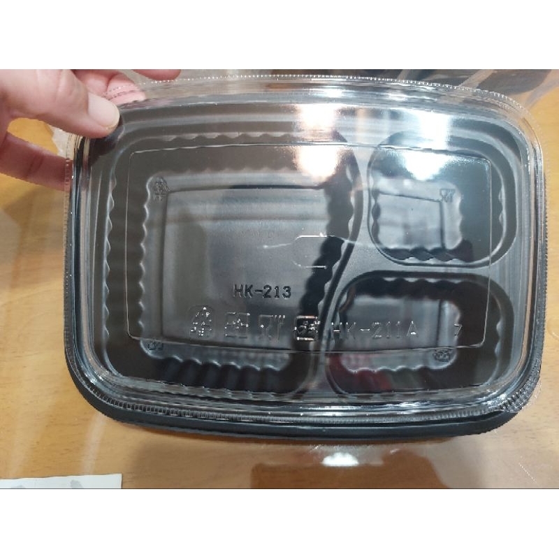 HK-213 便當盒 外帶盒 三格餐盒 日式餐盒 （黑底盒可微波） | 蝦皮購物