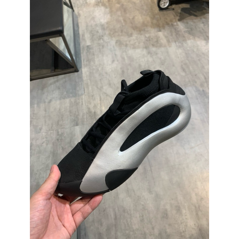 現貨 ADIDAS HARDEN VOL.8 銀 黑 哈登 籃球鞋 男鞋 JP8040 | 蝦皮購物
