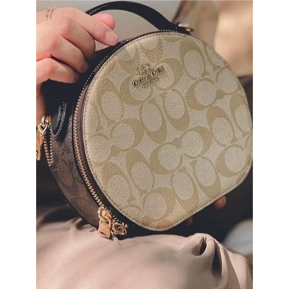 台灣現貨 全新正品 Coach CC729 CANTEEN CROSSBODY 斜背包 帽盒包 鈴鼓包 圓型包 | 蝦皮購物