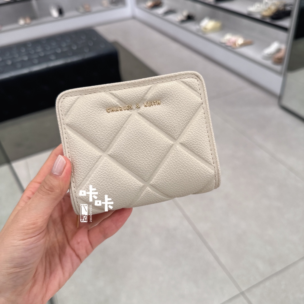 CHARLES&KEITH新加坡限定小CK6-10701345女菱格軟面拉鏈短款錢包專櫃代購皮夾短夾零錢包 | 蝦皮購物