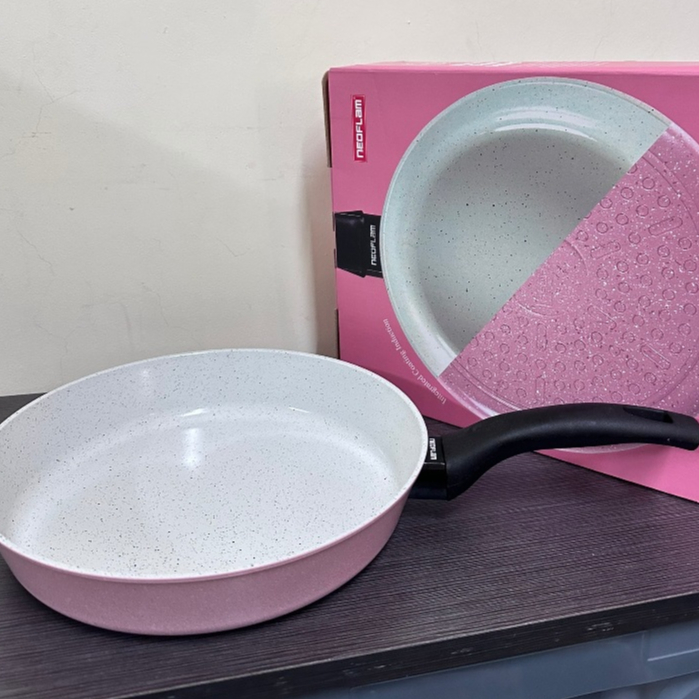 (當日寄+發票)NEOFLAM Reverse抗菌粉色大理石平底鍋28cm(不挑爐具，瓦斯爐電磁爐可用) | 蝦皮購物