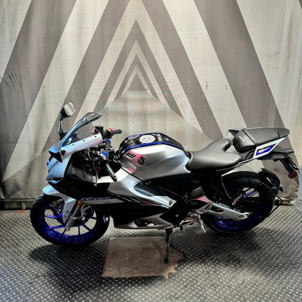 【領牌車】【全新好車】2024年 YAMAHA 山葉 YZF-R15 M V4 白牌仿賽 機車 ABS TCS 雙碟 | 蝦皮購物