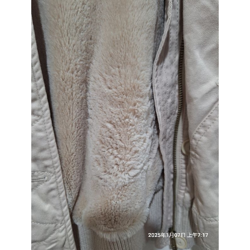 lativ 內刷毛外套，身暖心暖，米白L（免運） | 蝦皮購物