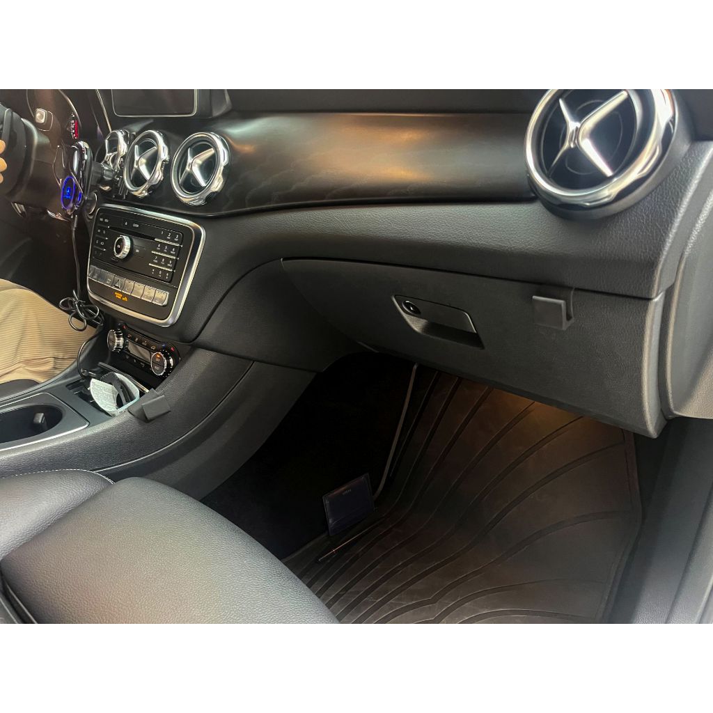 BENZ W176 GLA CLA A180 A250 A45 中控台 中島 手套箱 便利掛勾 掛勾 3D列印 掛鉤 | 蝦皮購物