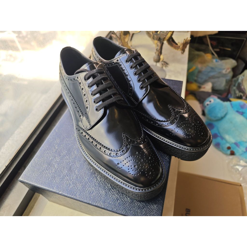 PRADA全新真品義大利製黑色厚底雕花德比鞋/皮鞋/上班鞋(適UK8~9.5號)--2.4折出清(不議價商品) | 蝦皮購物