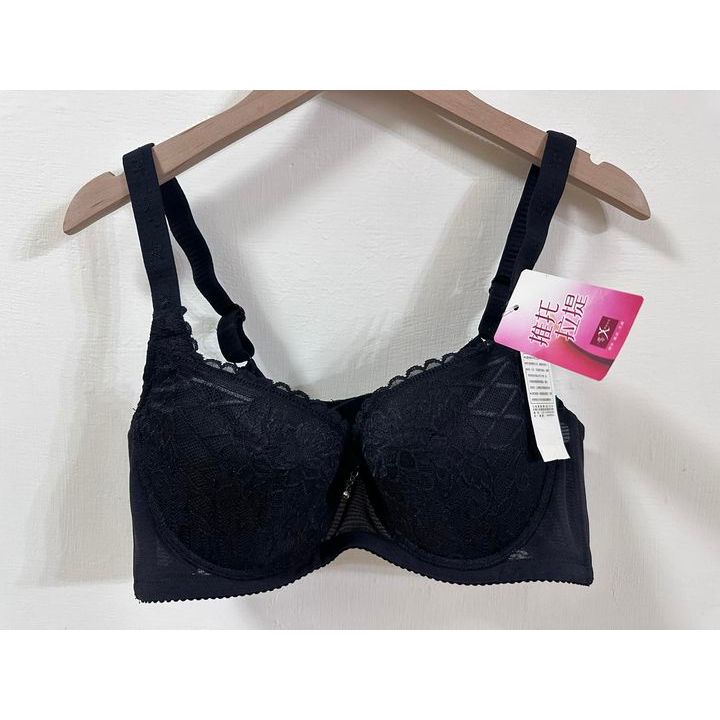 華歌爾摩奇X魔翼內衣 B85 85B 黑色 內衣 三排扣 | 蝦皮購物