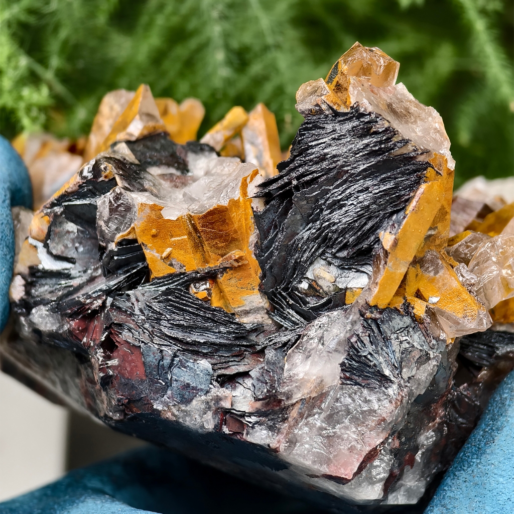 {石場}特價ze68約重721g-鏡鐵礦水晶共生 鐵玫瑰 金龍 赤鐵礦 Hematite 晶簇原礦 | 蝦皮購物