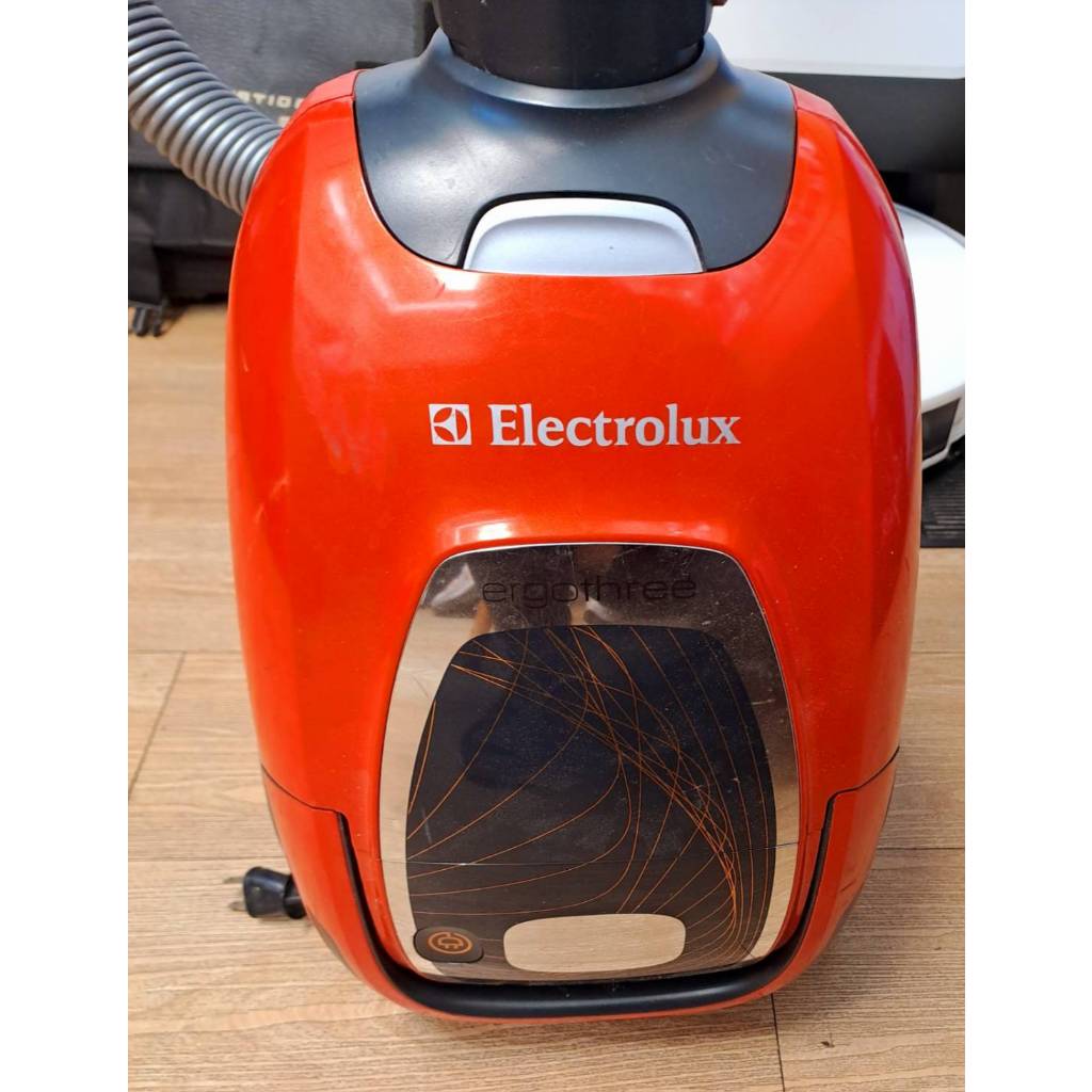 奇機11.17.01【伊萊克斯】ZER3SO 座機 吸塵器 ergothree 二手出清 功能正常且清潔保養 | 蝦皮購物