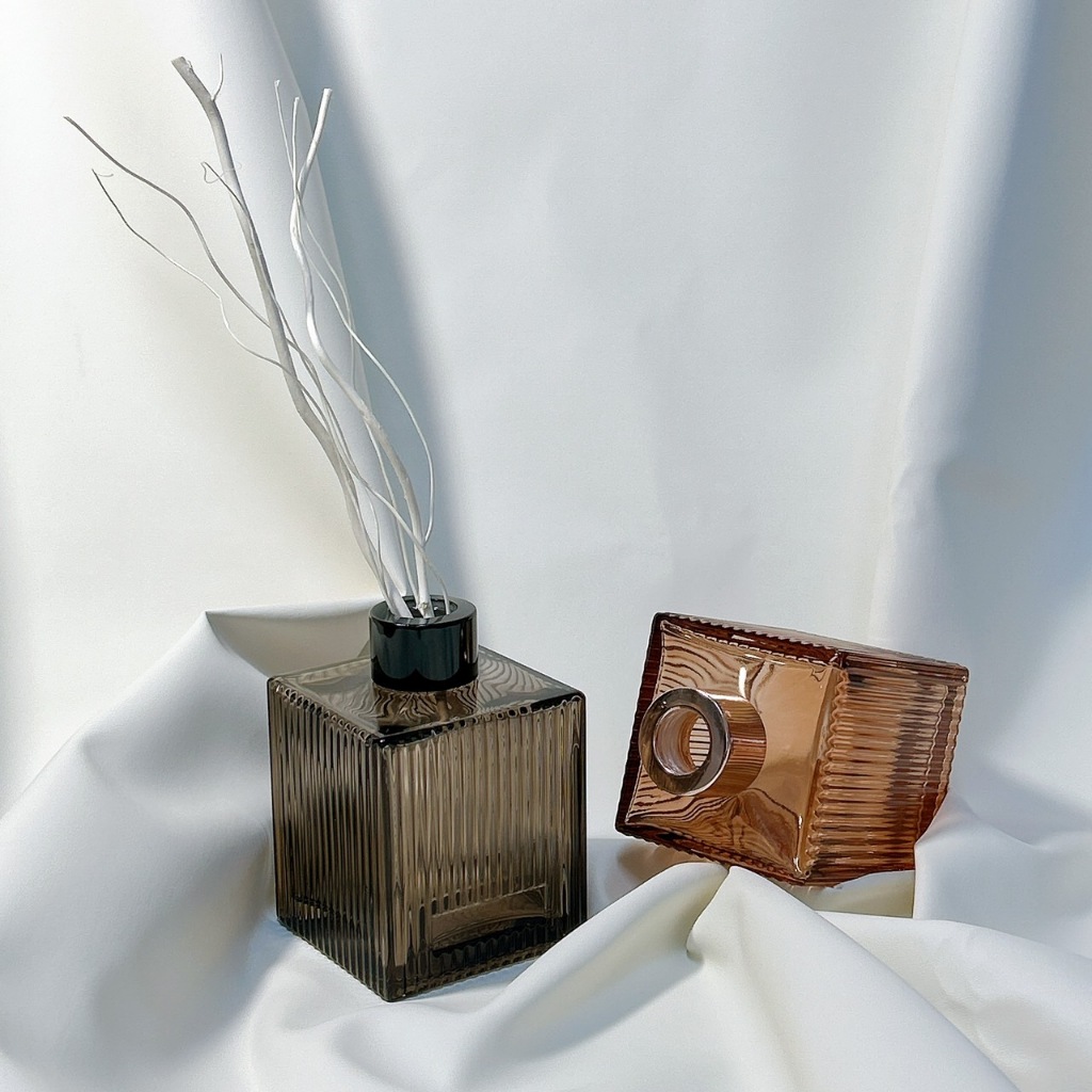 方型豎紋香薰瓶 ☆ VITO zakka ☆ 擴香 香薰 玻璃空瓶 擴香瓶 香薰瓶 玻璃瓶 玻璃方瓶 香氛 豎紋方瓶 | 蝦皮購物