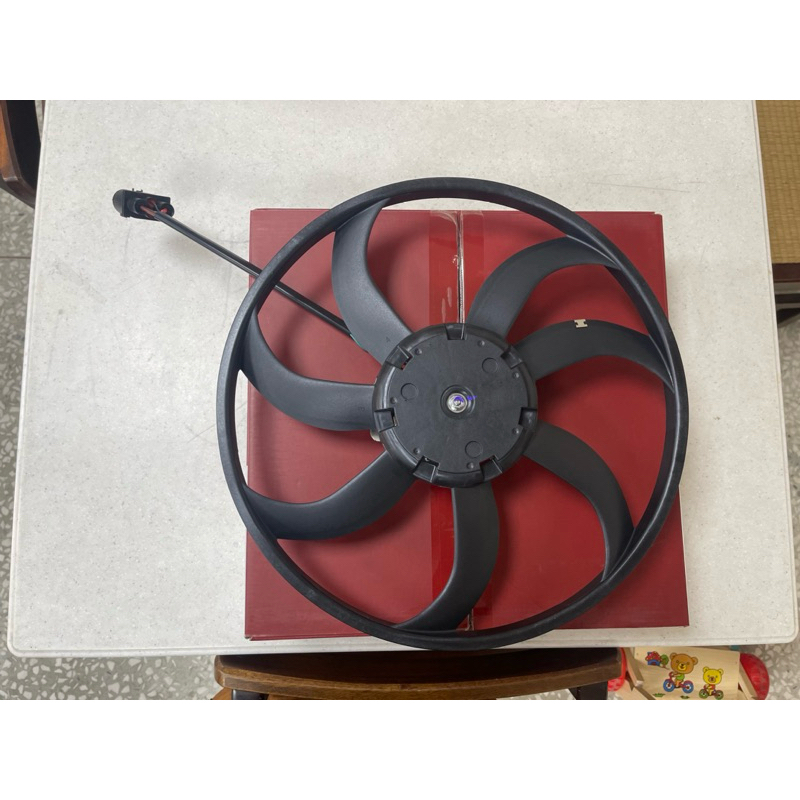 1K0959455FB Caddy Yeti Touran Golf 風扇馬達 風扇 含框 副廠全新品 | 蝦皮購物