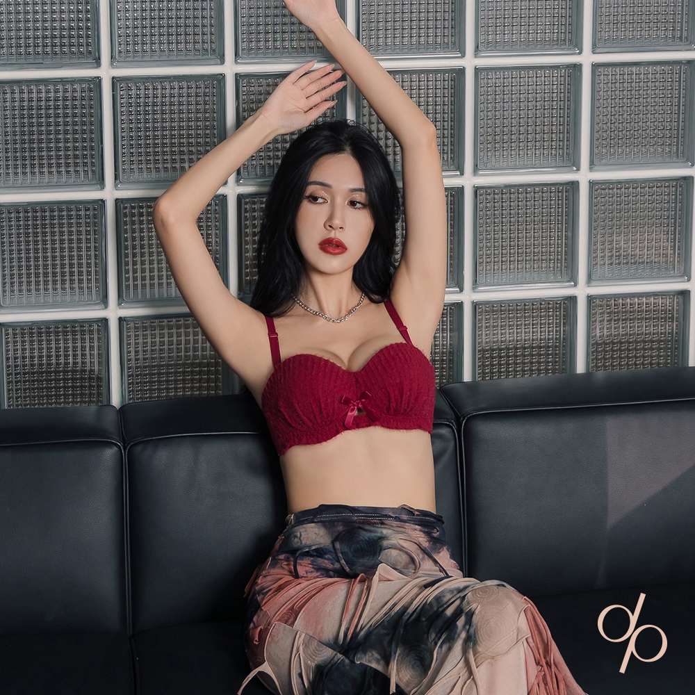 【DEPIC】爆乳格紋絨毛聚攏簍空兩穿式內衣組 (紅色)｜dp select | 蝦皮購物