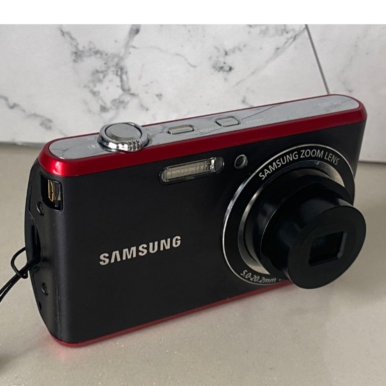 【時光藏寶閣】Samsung PL90 CCD USB 插槽數位相機 4 倍變焦 1200 萬畫素 輕巧設計 9成新 | 蝦皮購物